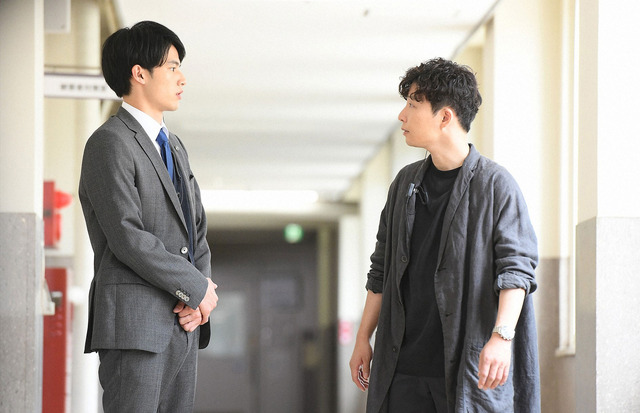 星野源“志摩”の過去と岡田健史“九重”の方言に注目…「MIU404」5話 8枚目の写真・画像 | cinemacafe.net